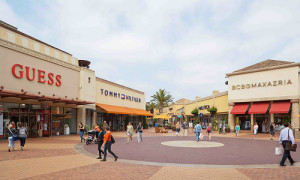 Best Outlet Malls in America: The Top 25 List - ListsForAll.com