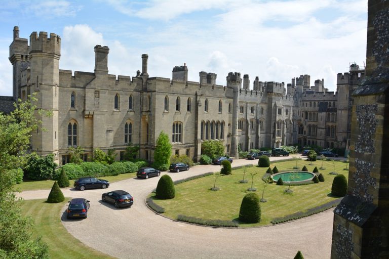 Best Castles in the World: The Top 25 List - ListsForAll.com